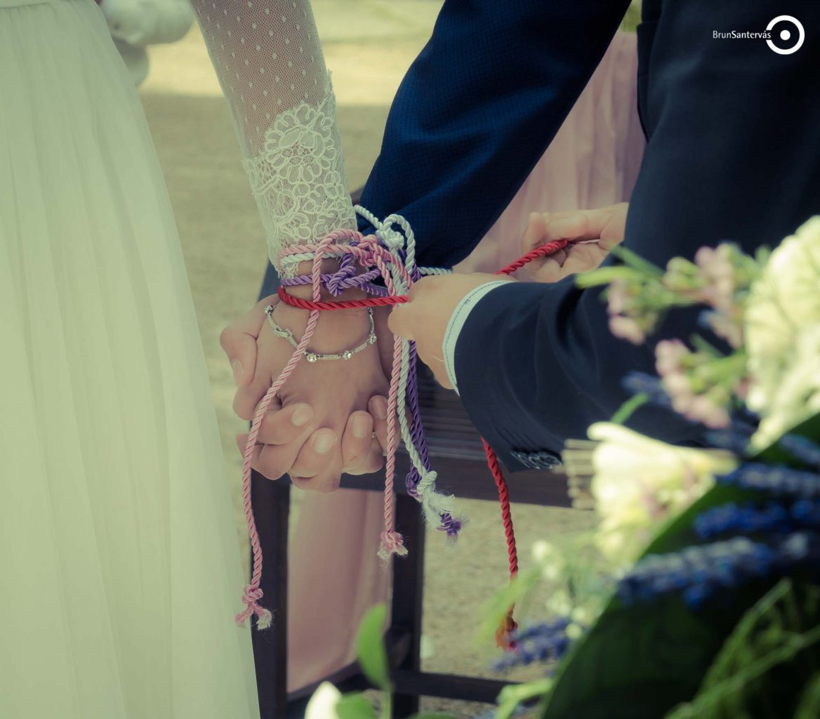Ritual de los lazos para tu Boda (Handfasting) - BrunSantervás ...